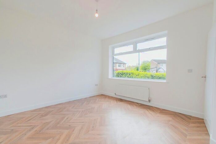 3 Bedroom Semi-Detached House For Sale In Oakfield Drive, Little Hulton ...