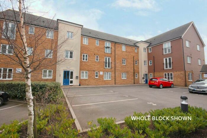 2 Bedroom Apartment For Sale In Lawford Bridge Close, New Bilton, Rugby ...