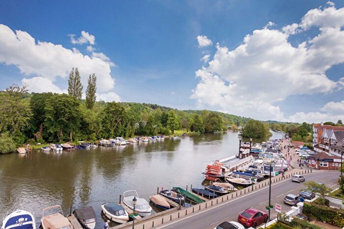 2 Bedroom Flat For Sale In Flat, River Terrace, Henley On Thames, RG9