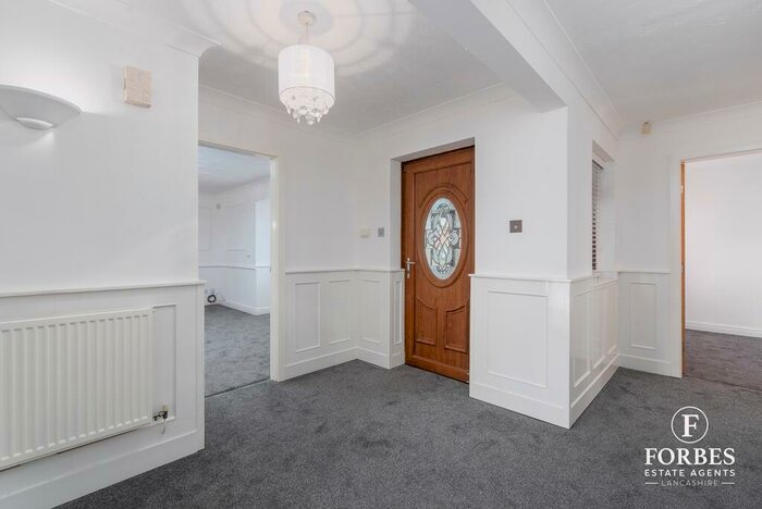 4 Bedroom Bungalow For Sale In Yew Tree Grove, Lostock Hall, Preston, PR5