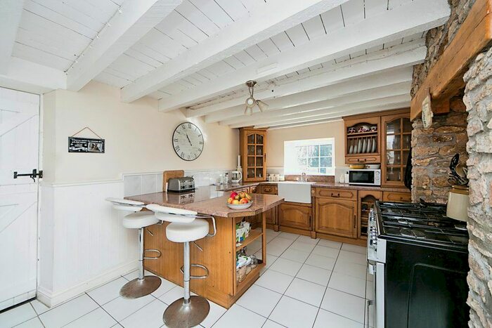 4 Bedroom Detached House For Sale In Tynyrardd, Llangristiolus ...