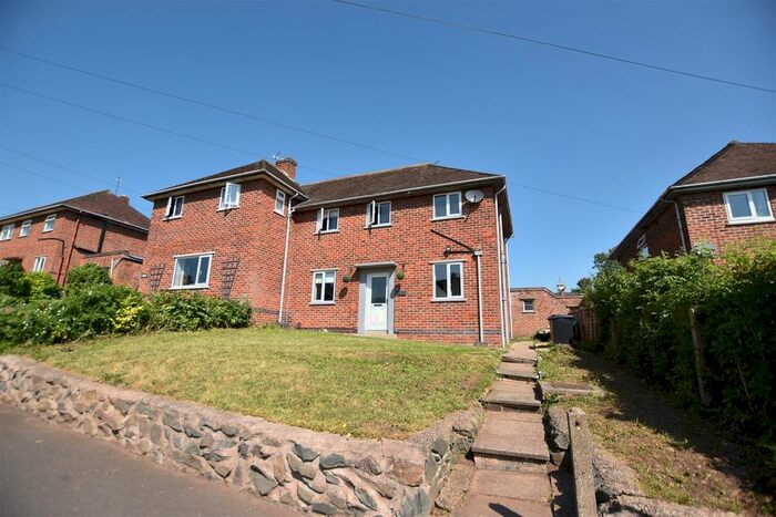 Houses for sale & to rent in LE12 5PN, Lammas Drive, Loughborough ...