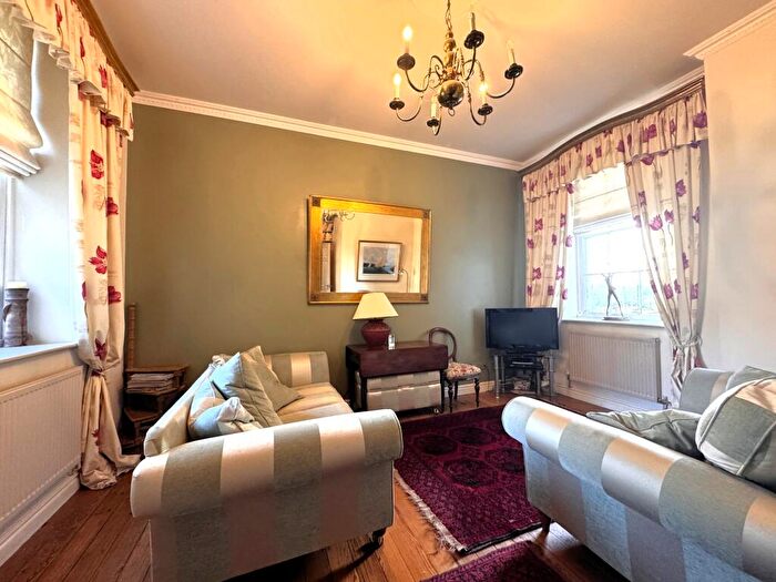 2 Bedroom Terraced House For Sale In Thomas Wyatt Road, Devizes, SN10