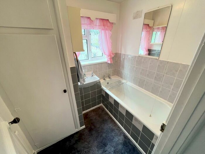 2 Bedroom Semi-Detached House For Sale In Bron Yr Ynn, Drefach ...