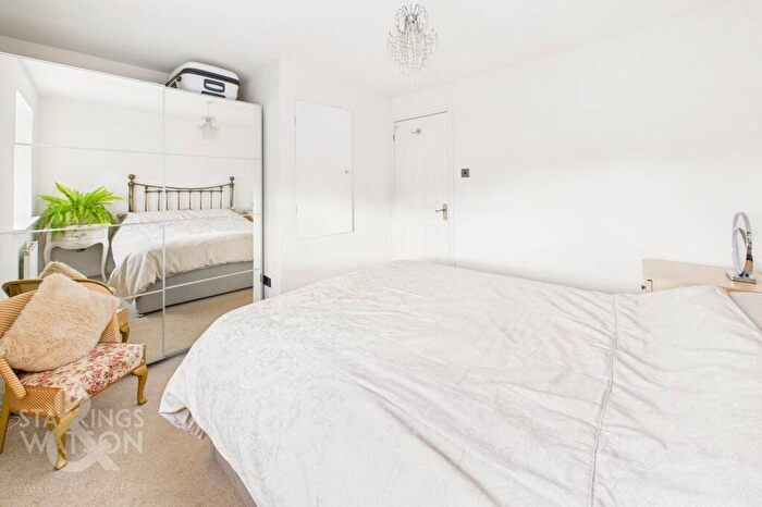 2 Bedroom Semi-Detached House For Sale In Keeling Way, Attleborough, NR17