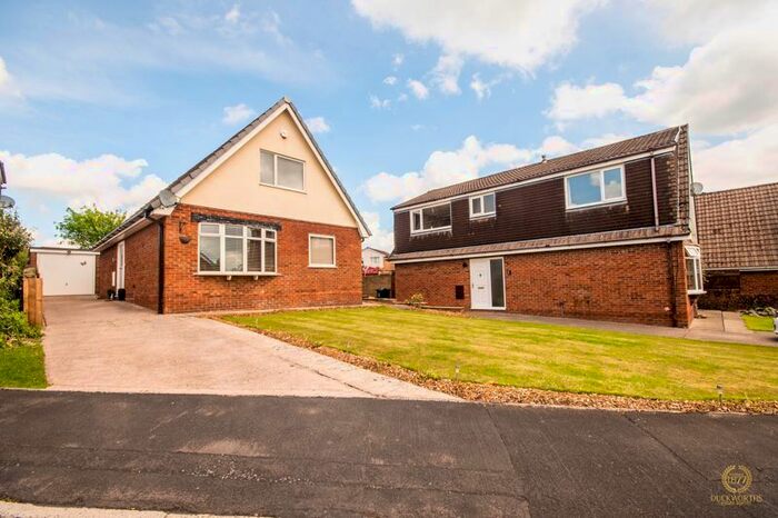 Houses for sale & to rent in BB12 7QD, Sawley Avenue, Read And ...