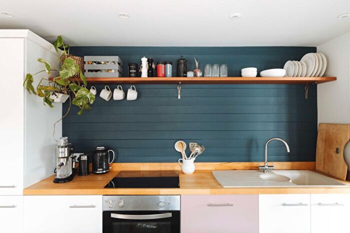 3 Bedroom Terraced House For Sale In Pinhoe Road, Exeter, EX4