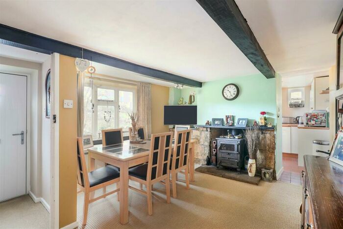 3 Bedroom Detached House For Sale In Walls Quarry, Brimscombe Hill ...