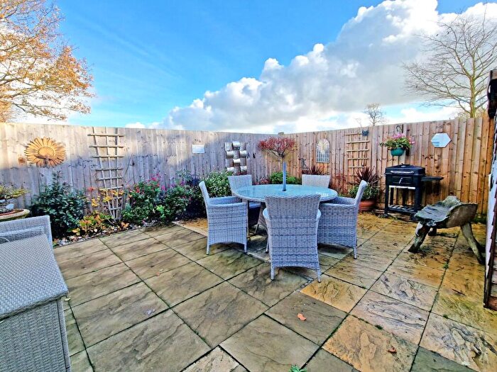 2 Bedroom Semi-Detached Bungalow For Sale In Main Street, Fringford ...