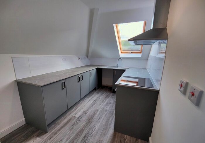 1 Bedroom Flat To Rent In The Square, Caerphilly, CF83