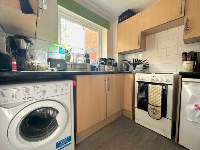 2 Bedroom Terraced House To Rent In Exwick, Exeter, EX4