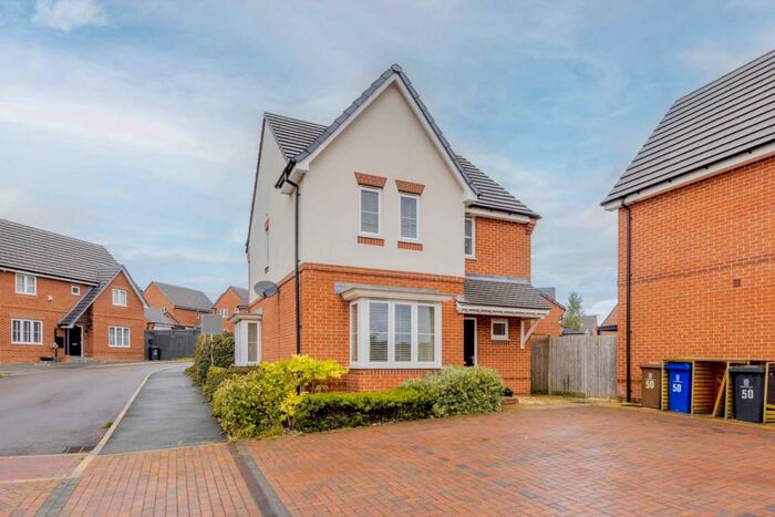 3 Bedroom Detached House For Sale In Essington Way, Brindley Village ...