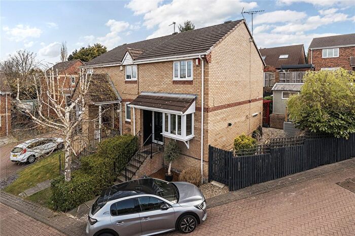 Houses for sale in Farsley, LS28, West Yorkshire