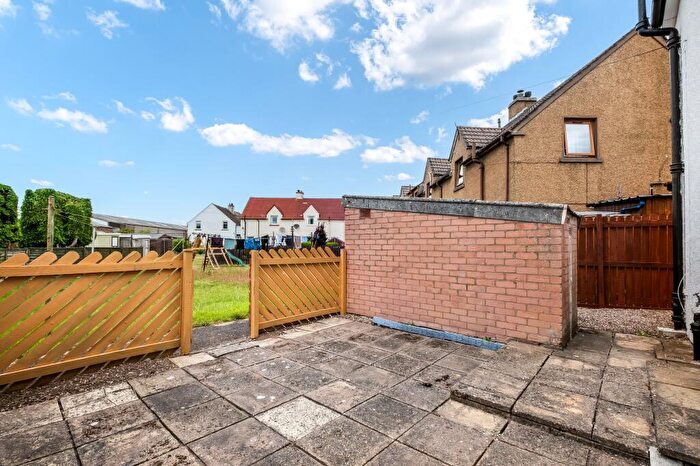 3 Bedroom Semi-Detached House For Sale In Kinnaird Crescent ...
