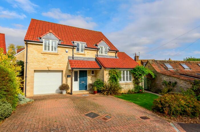 4 Bedroom Country House For Sale In Red Lion Gardens, Rode, Frome ...