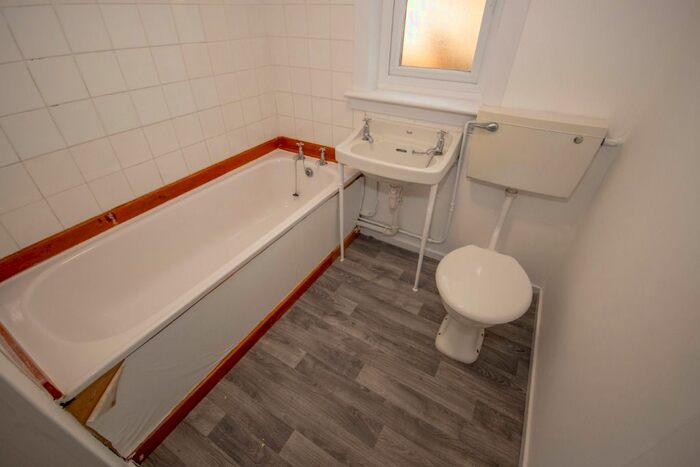 3 Bedroom Terraced House To Rent In Abbotsford Road, Lochore, KY5