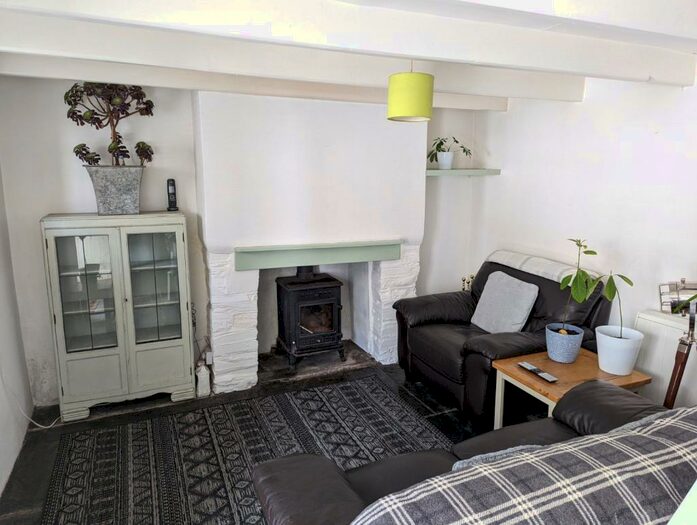 2 Bedroom End Of Terrace House For Sale In Fore Street, St. Teath ...