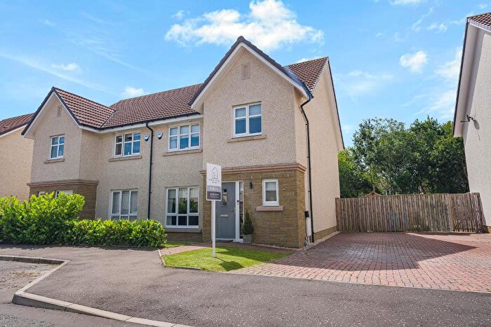 Houses for sale in Larbert and Stenhousemuir, Falkirk