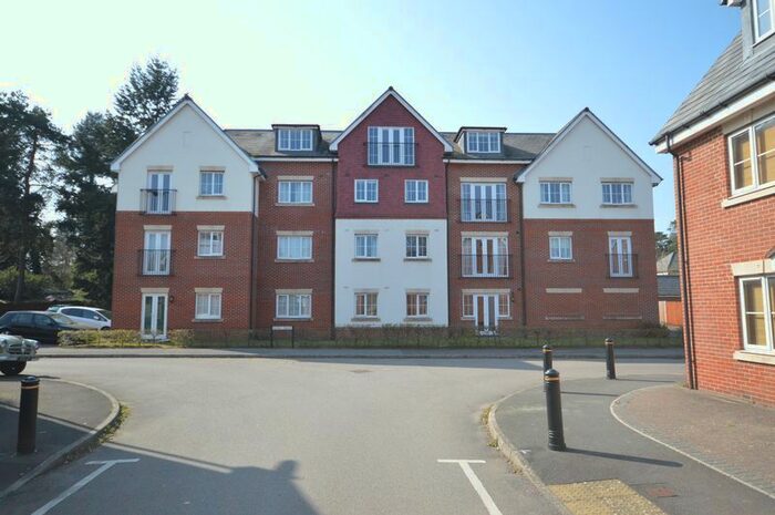 Houses for sale in Bordon, GU35, Hampshire