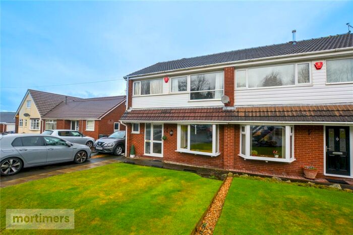 4 Bedroom Semi-Detached House For Sale In The Coppice, Clayton Le Moors ...