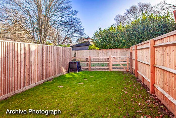 2 Bedroom Property For Sale In Ash Hurst, Goring On Thames, RG8