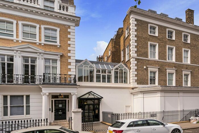 2 Bedroom Flat To Rent In Cranley Place, London, SW7