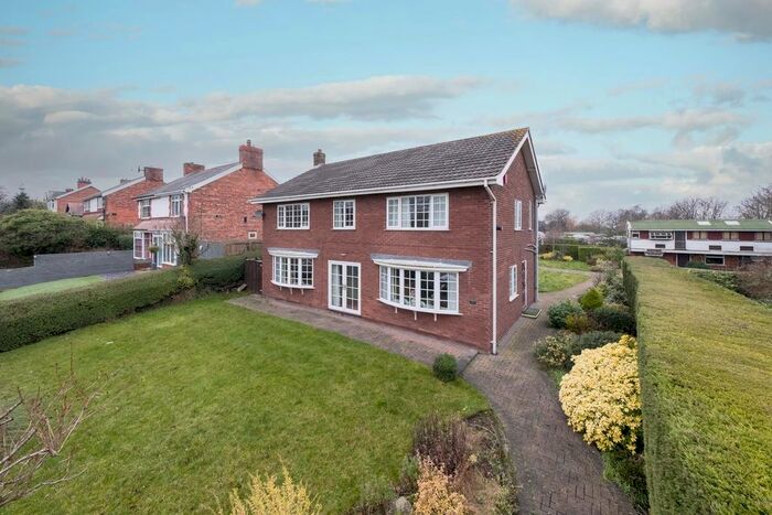 3 Bedroom Detached House For Sale In High Street, Winsford CW7