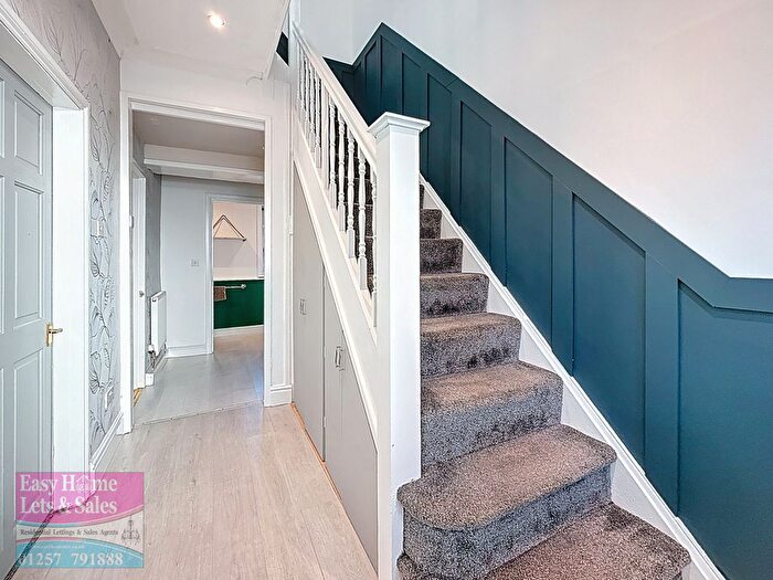 3 Bedroom Semi-Detached House For Sale In Fox Lane, Leyland, Preston, PR25