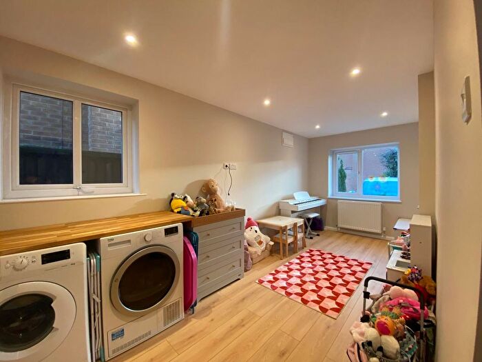 3 Bedroom Detached House For Sale In Salcey Drive, Trowell, Nottingham, NG9