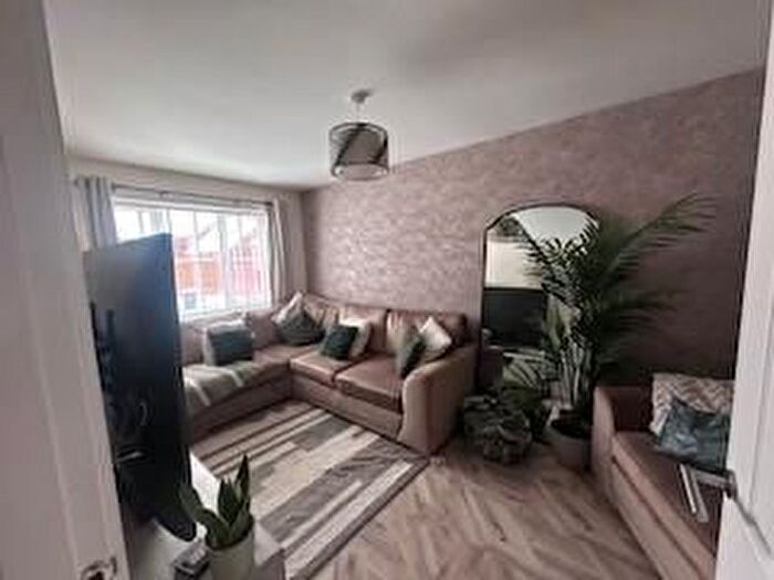 3 Bedroom Semi-Detached House For Sale In Tulip Tree Road, Lea Castle ...