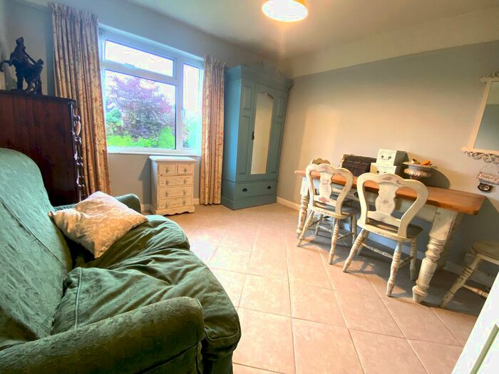 2 Bedroom Semi-Detached House For Sale In Nicholsons Cottages, Hinton ...