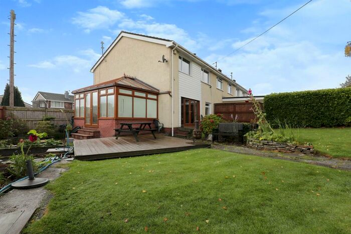 3 Bedroom End Of Terrace House For Sale In Pen-Y-Graig, Cardiff, CF14
