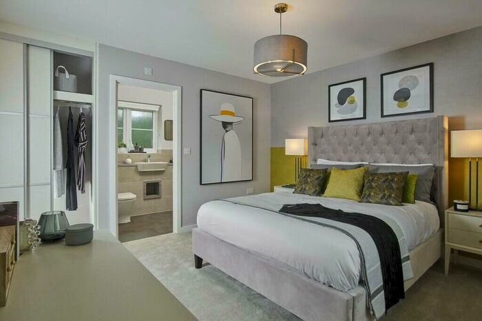 4 Bedroom Detached House For Sale In Chauncy Gardens (Off Whittington ...