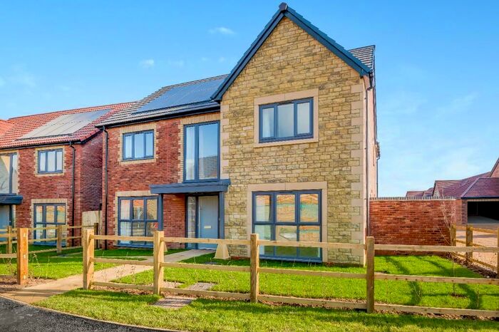 5 Bedroom Detached House For Sale In St. Georges Road, Semington, BA14