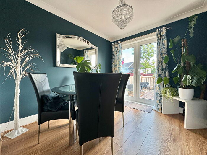 3 Bedroom Terraced House For Sale In Hawthorn Drive, Banknock ...