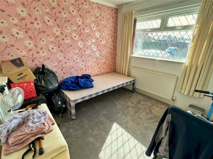 2 Bedroom Bungalow For Sale In Arundel Close, Carrbrook, Stalybridge ...