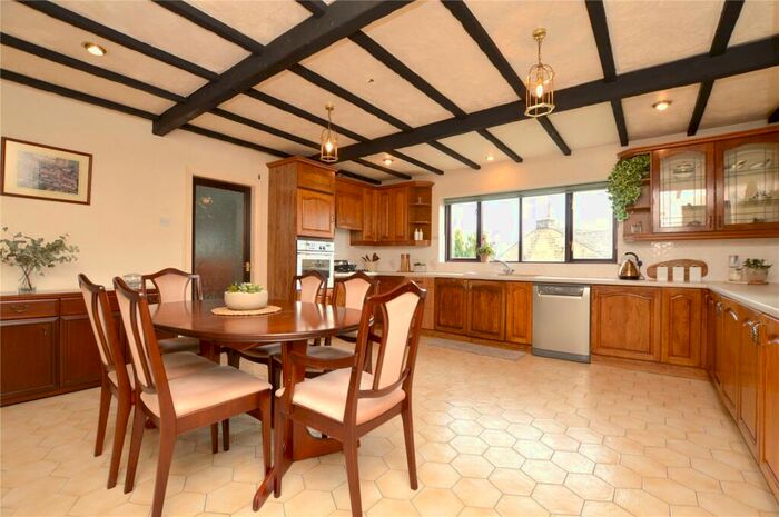 3 Bedroom Bungalow For Sale In Hough Side Lane, Pudsey, West Yorkshire ...