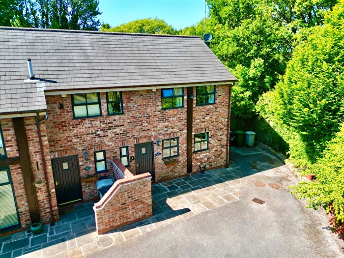 4 Bedroom Barn Conversion For Sale In Woodhouse Farm Barns, Anson Road ...