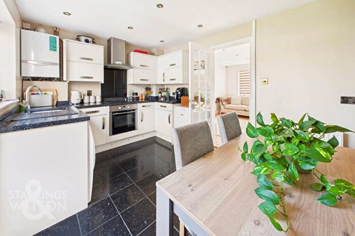 2 Bedroom Semi-Detached House For Sale In Keeling Way, Attleborough, NR17