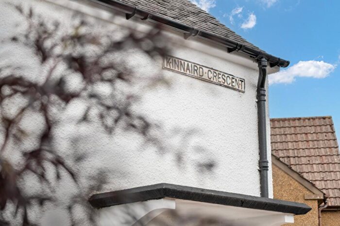 3 Bedroom Semi-Detached House For Sale In Kinnaird Crescent ...