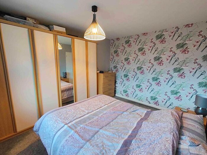 3 Bedroom Terraced House For Sale In Mayfield Grove, Bailiff Bridge, HD6