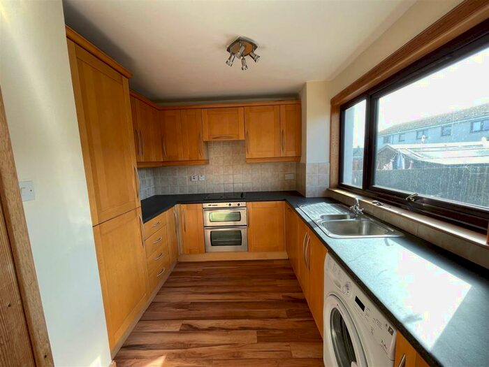 3 Bedroom End Of Terrace House To Rent In Caberfeidh Drive, Invergordon ...