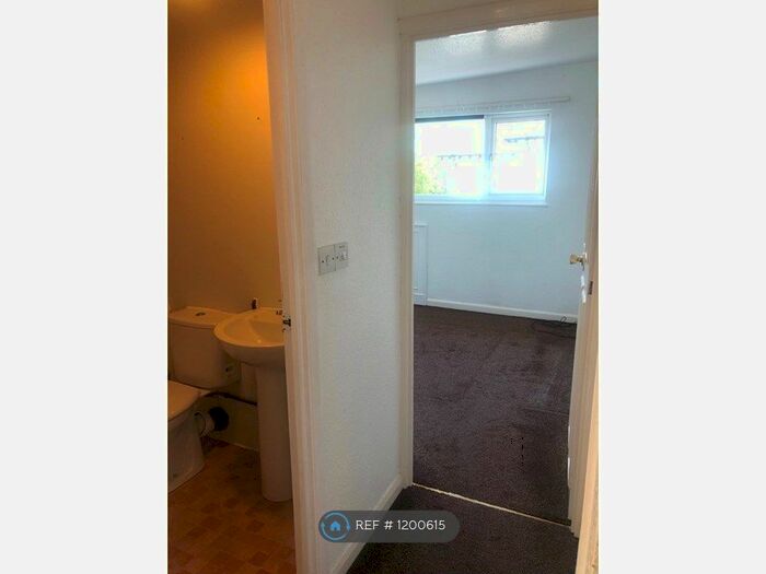 2 Bedroom Flat To Rent In Craig Walk, Bowness On Windermere LA23