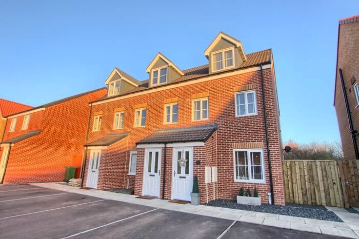 3 Bedroom Semi-Detached House For Sale In Maiden Way, Ingleby Barwick ...