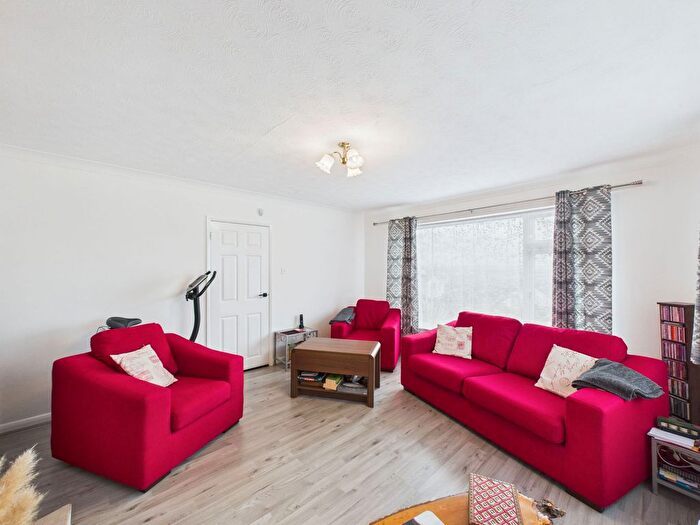 2 Bedroom Bungalow For Sale In Sandringham Drive, Preston, Paignton, TQ3