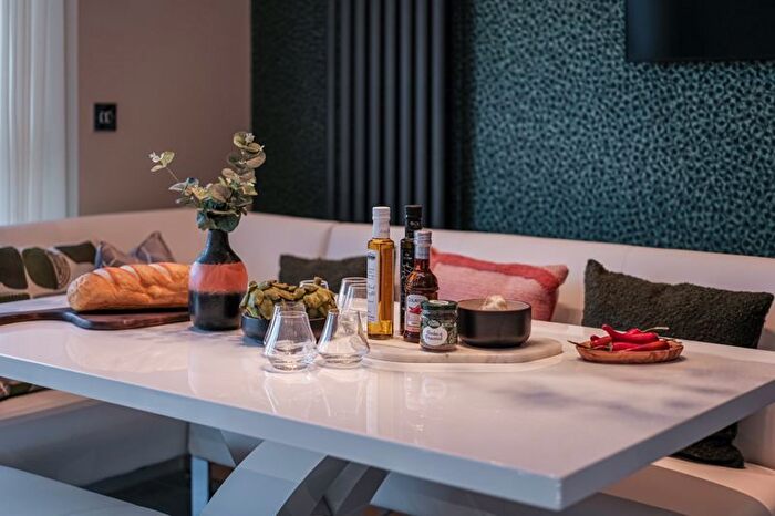 3 Bedroom Detached House For Sale In Meadowsweet Lane, Sunderland, SR3