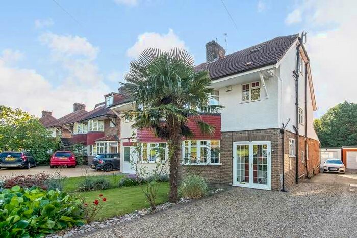 Houses for sale & to rent in SE3 8PU, Whetstone Road, Kidbrooke With ...