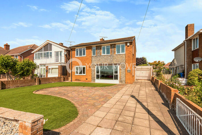 3 Bedroom Detached House For Sale In Sandwich Road, Cliffsend, Ramsgate ...