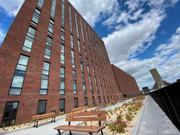 1 Bedroom Apartment To Rent In Jesse Hartley Way, Liverpool, L3