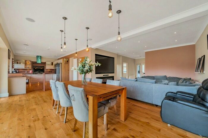 4 Bedroom Semi-Detached Bungalow For Sale In The Oval, Sidcup, DA15